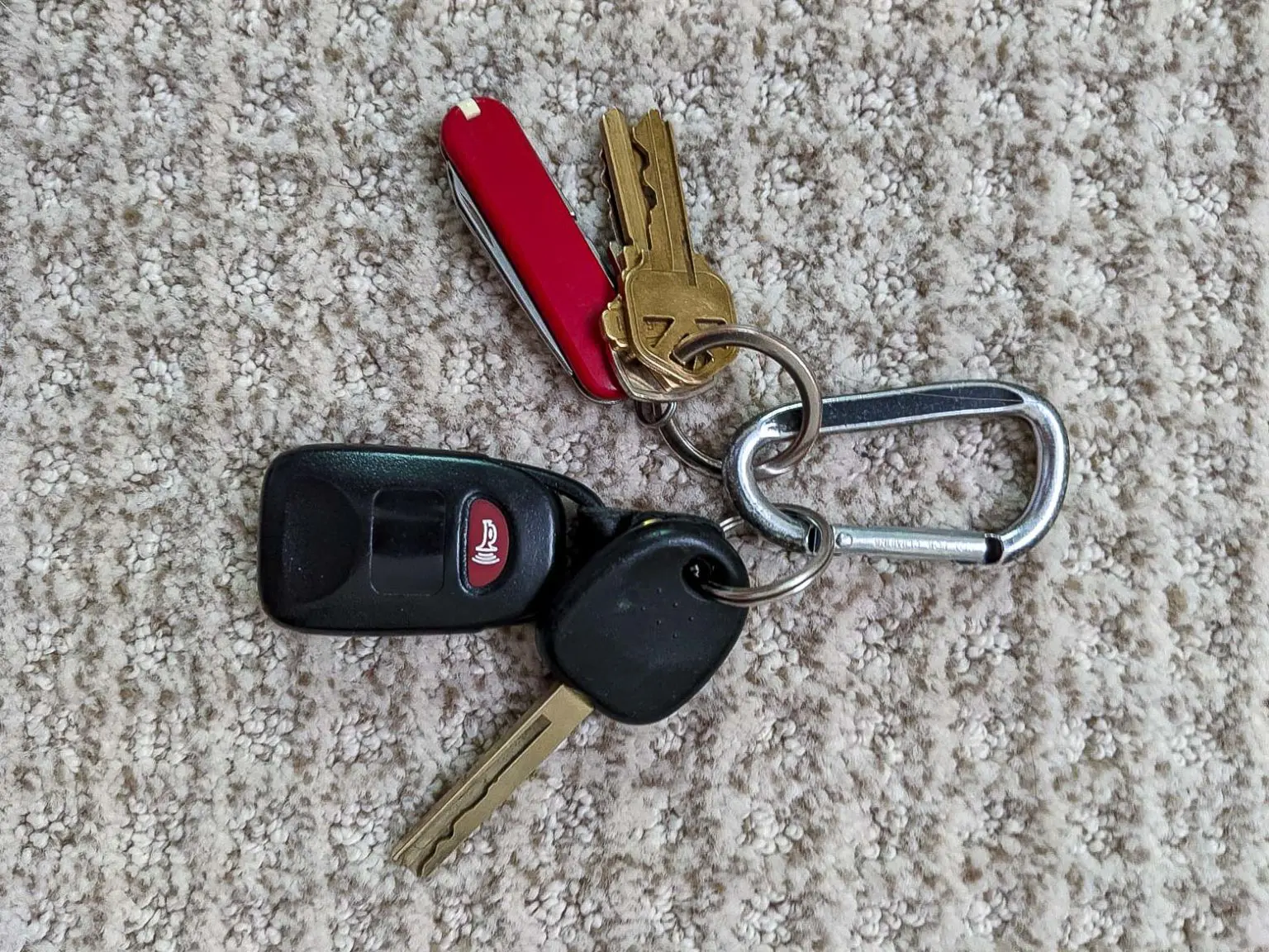 9 Best Swiss Army Knives for EDC (Pocket or Keychain) - The Modest Man