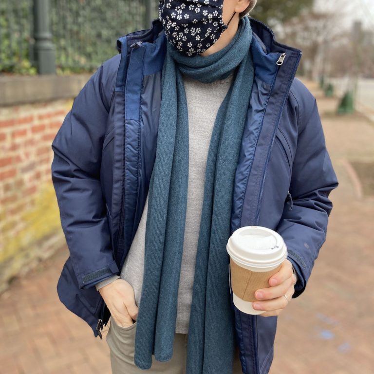 8 Different Ways to Wear a Scarf (Best Scarf Knots) - The Modest Man