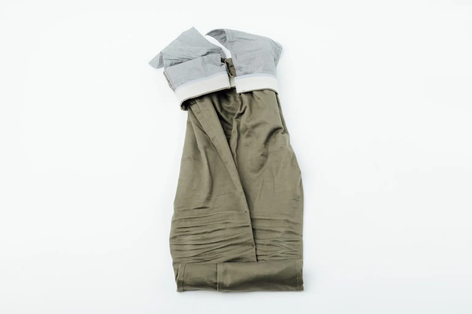 How to Fold and Store Pants (2025 Organization Guide) - The Modest Man