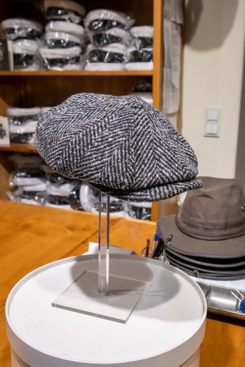 What Style Hat Fits My Face? (How To Choose a Hat)