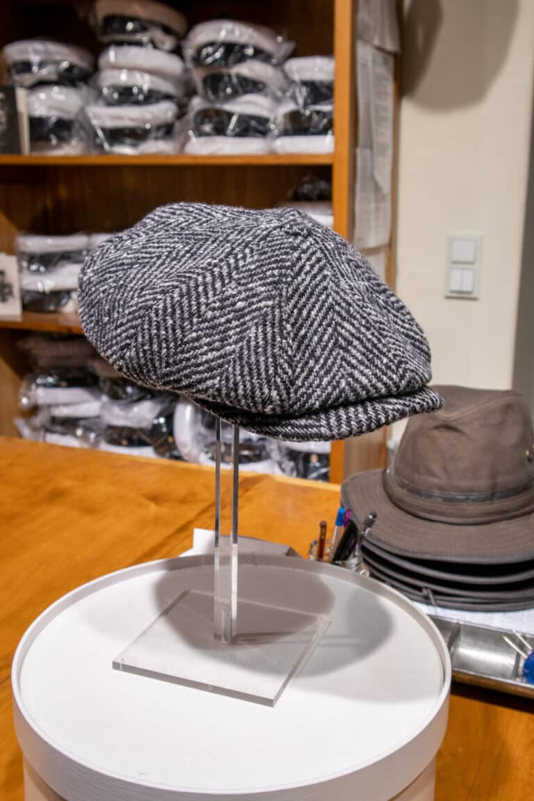 What Style Hat Fits My Face? (How To Choose a Hat)