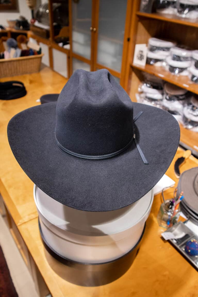 What Style Hat Fits My Face? (How To Choose a Hat)