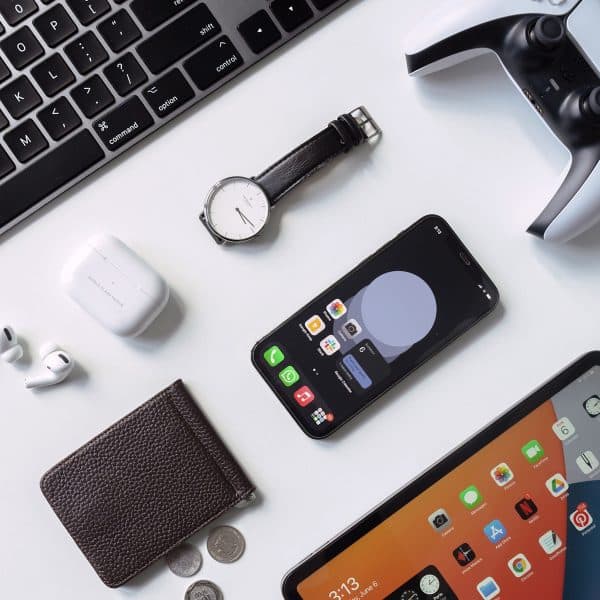 Business Travel Essentials For Men: What's Worth Packing