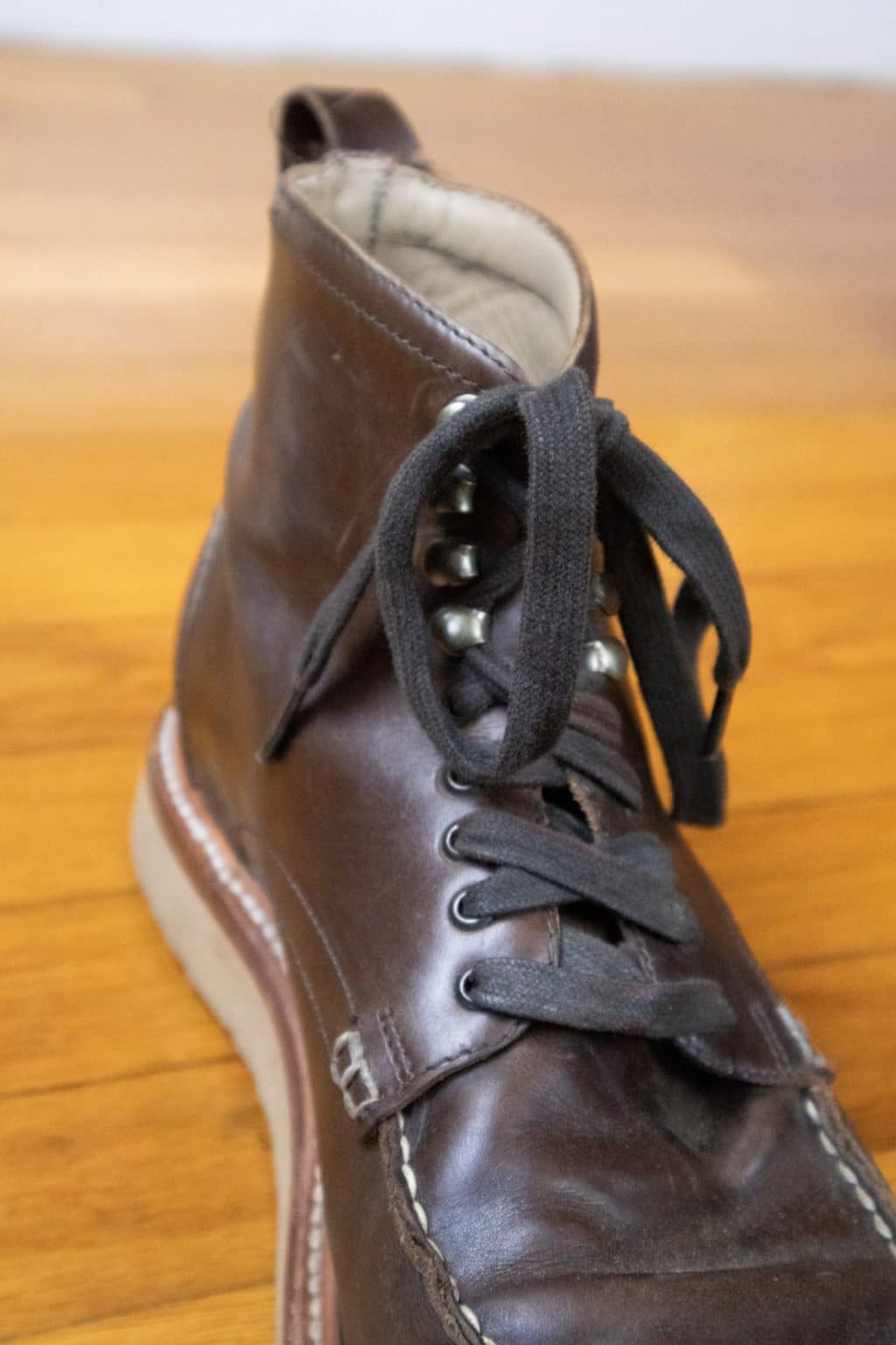 How To Lace Boots: 5 Subtly Stylish and Practical Methods