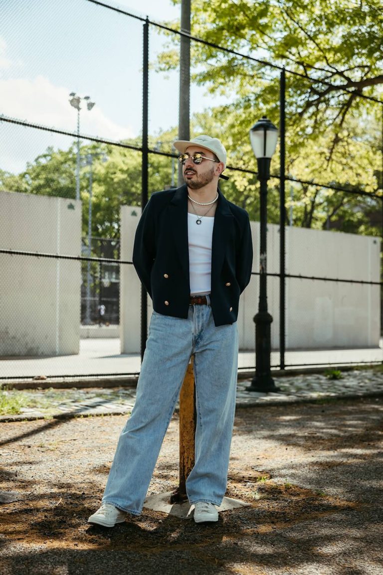 How To Wear Light Wash Jeans: The Underrated Denim Option