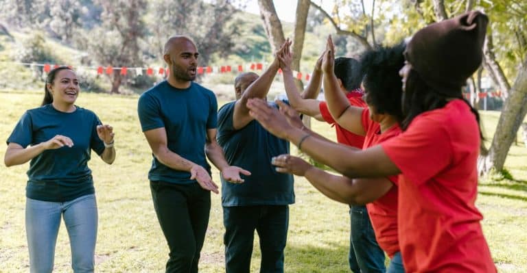 15 Surprisingly Easy Ways to Stay Entertained All Day