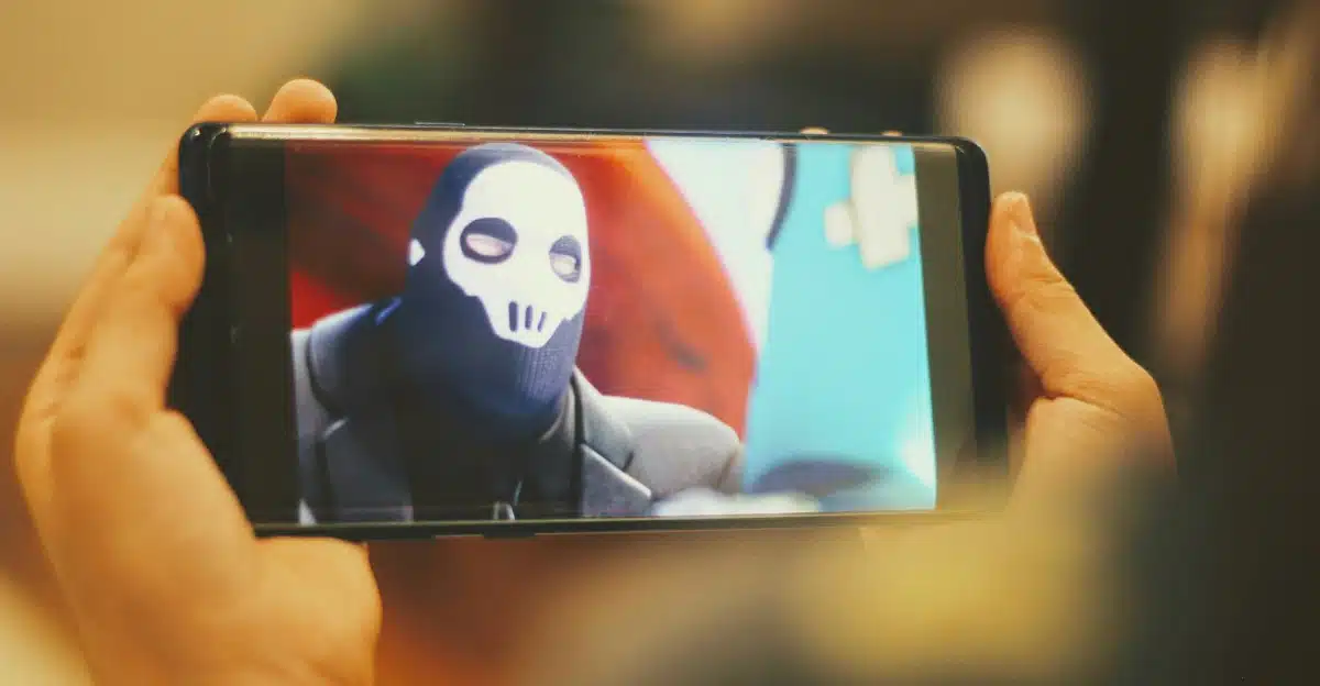 10 Addictive Mobile Games Guys Can’t Stop Playing