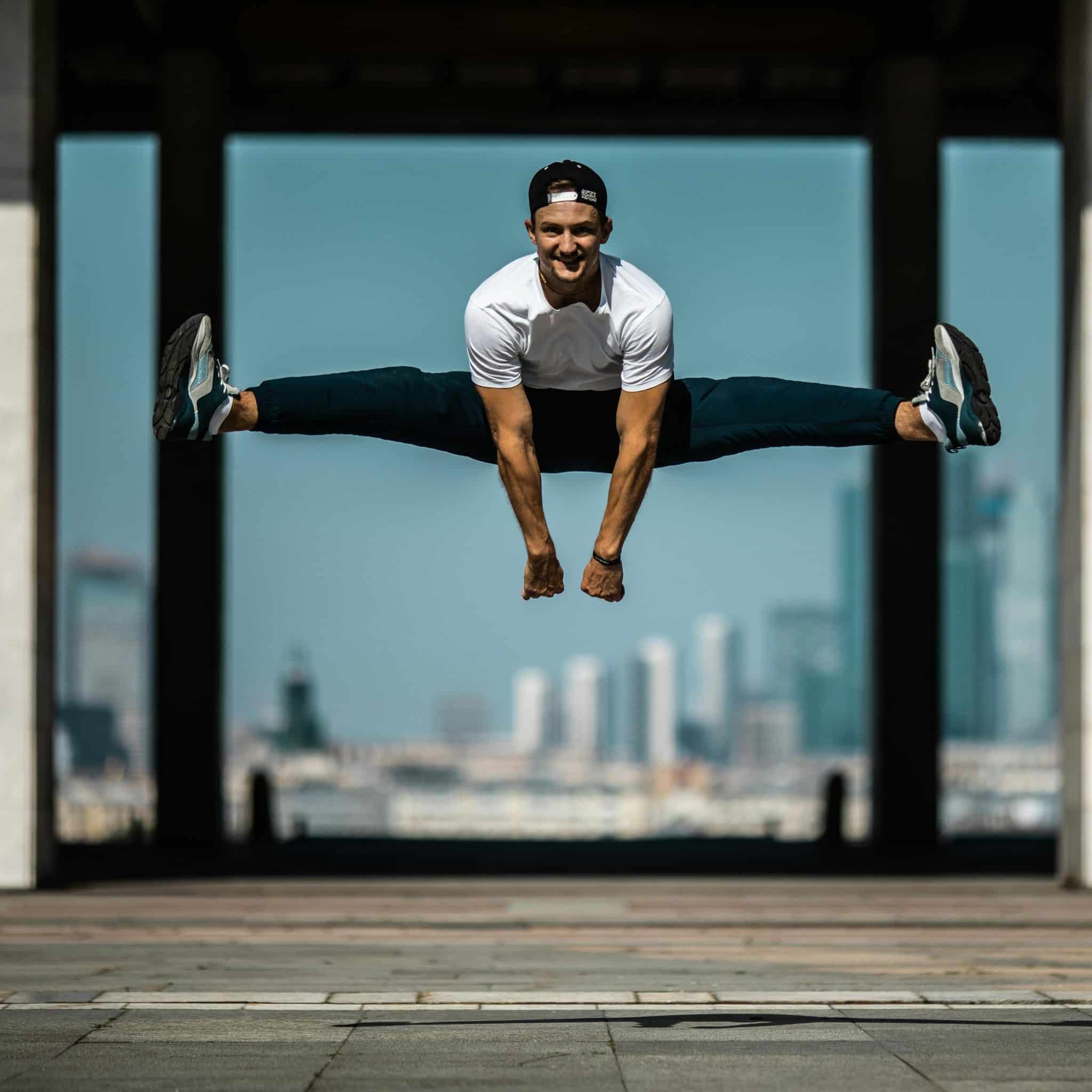 14 Summer Workouts That Keep Men Lean, Fit, and Energized