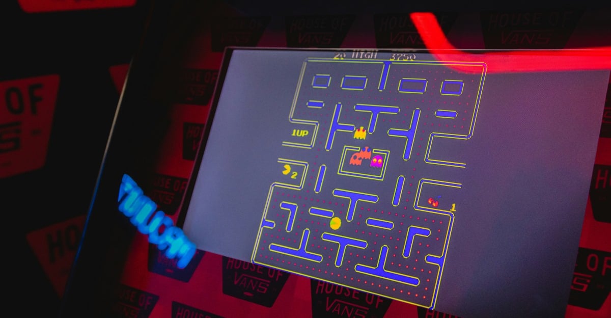 14 Retro Video Games That Defined a Generation of Men