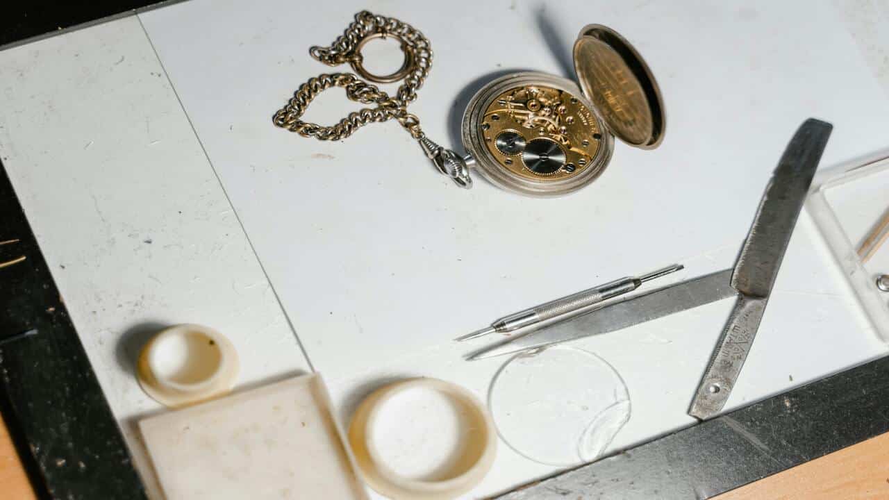 14 Things to Know Before Buying a Vintage Watch - The Modest Man