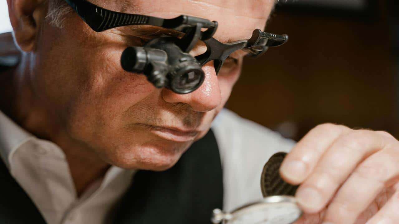 14 Things to Know Before Buying a Vintage Watch - The Modest Man