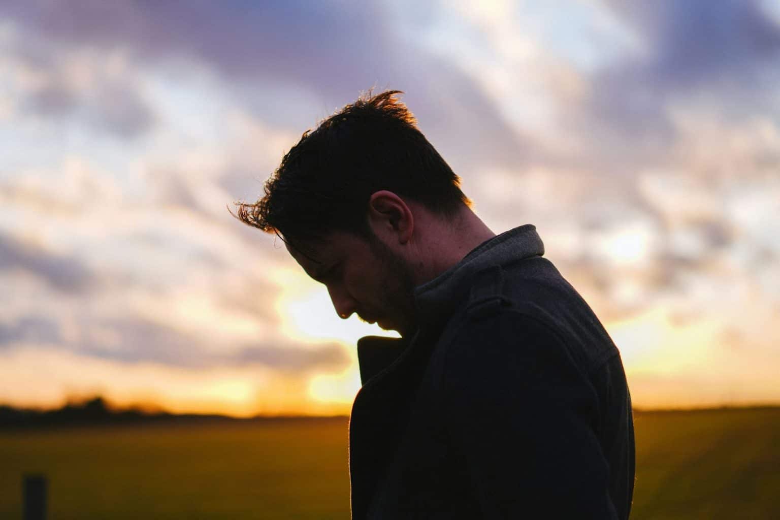 11 Reasons Men Mistake Emotional Safety for Boredom - The Modest Man