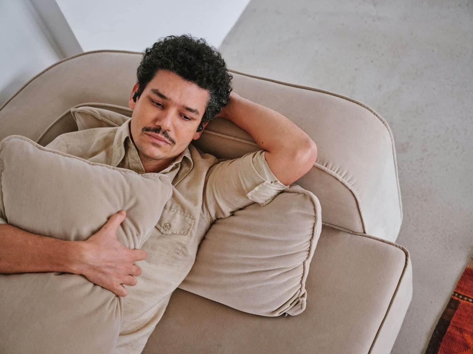 11 Reasons Men Mistake Emotional Safety for Boredom - The Modest Man
