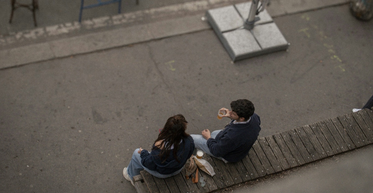 19 Behaviors That Keep Long-Term Love Alive - The Modest Man