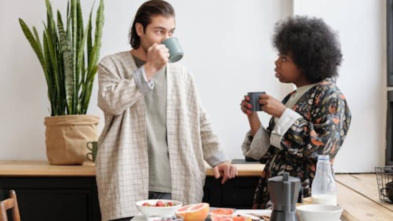 20 Ways Emotionally Available Men Build Stronger Relationships - The ...