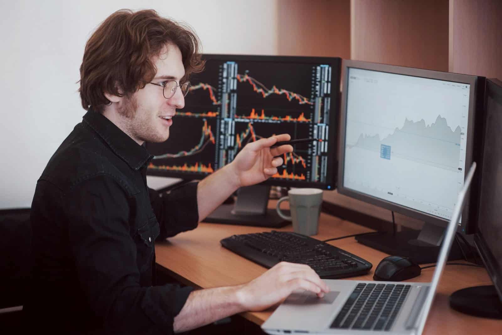 12 Financial Decisions Men Wish They Reconsidered After 30 - The Modest Man