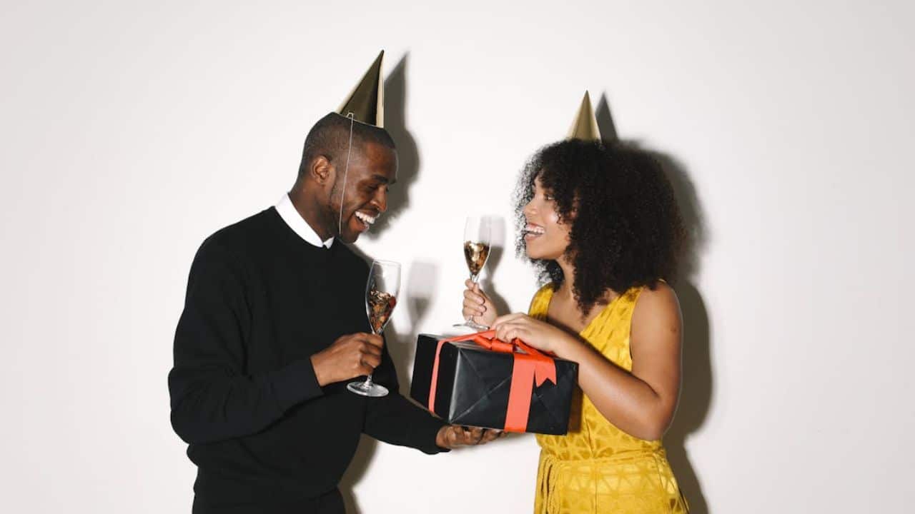 14 Thoughtful Gift Ideas for Men in Relationships - The Modest Man