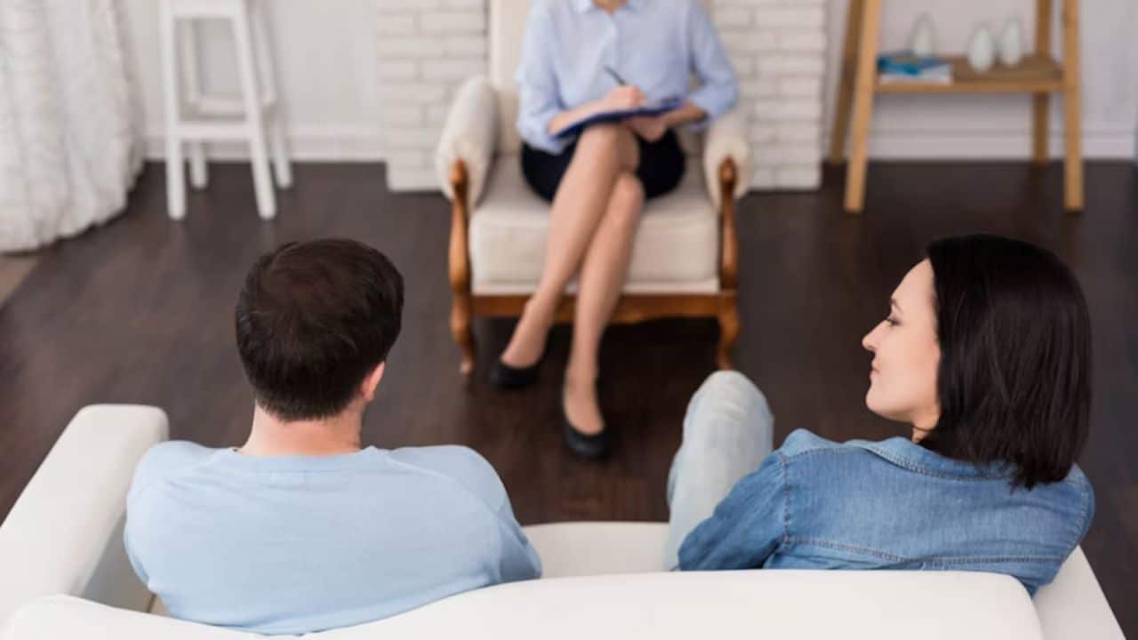 18 Truths About Secrets And Men - The Modest Man
