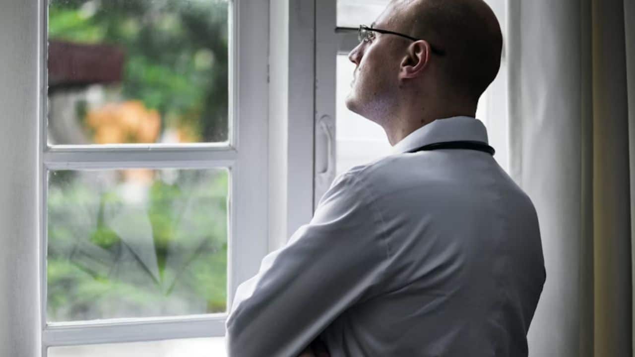18 Truths About Secrets And Men - The Modest Man