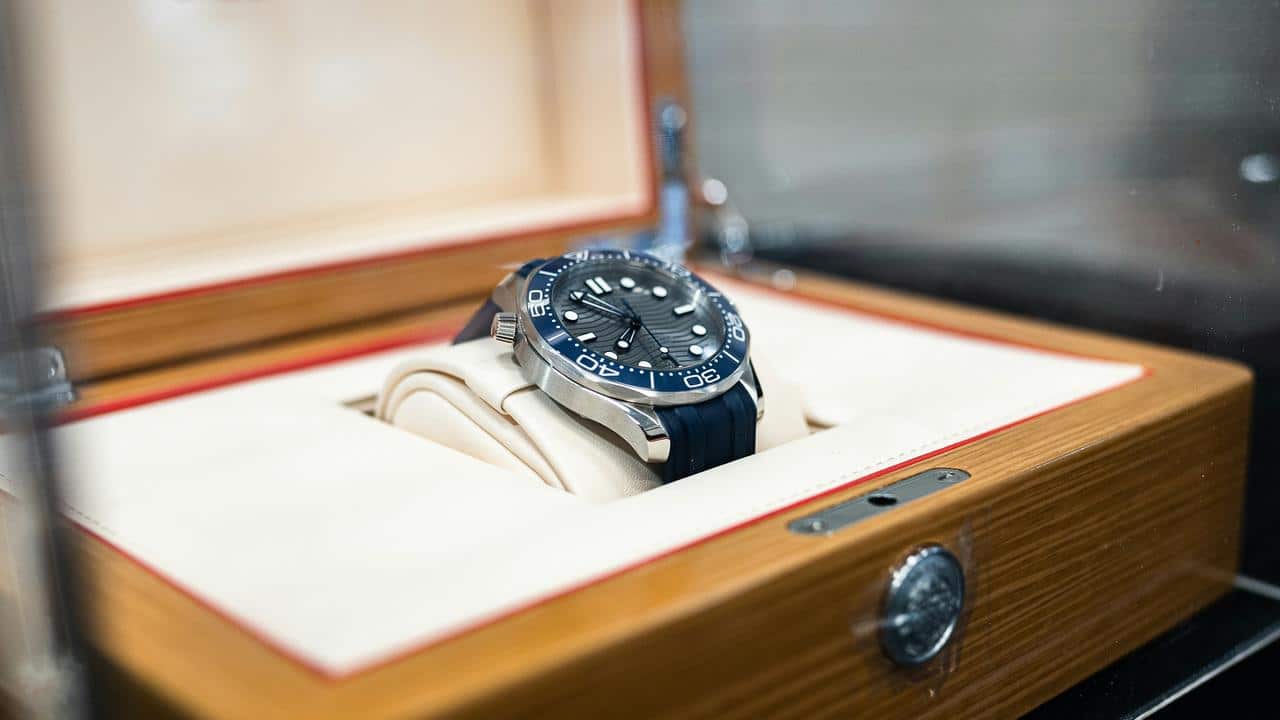 17 Tips for Buying Your First Luxury Watch - The Modest Man