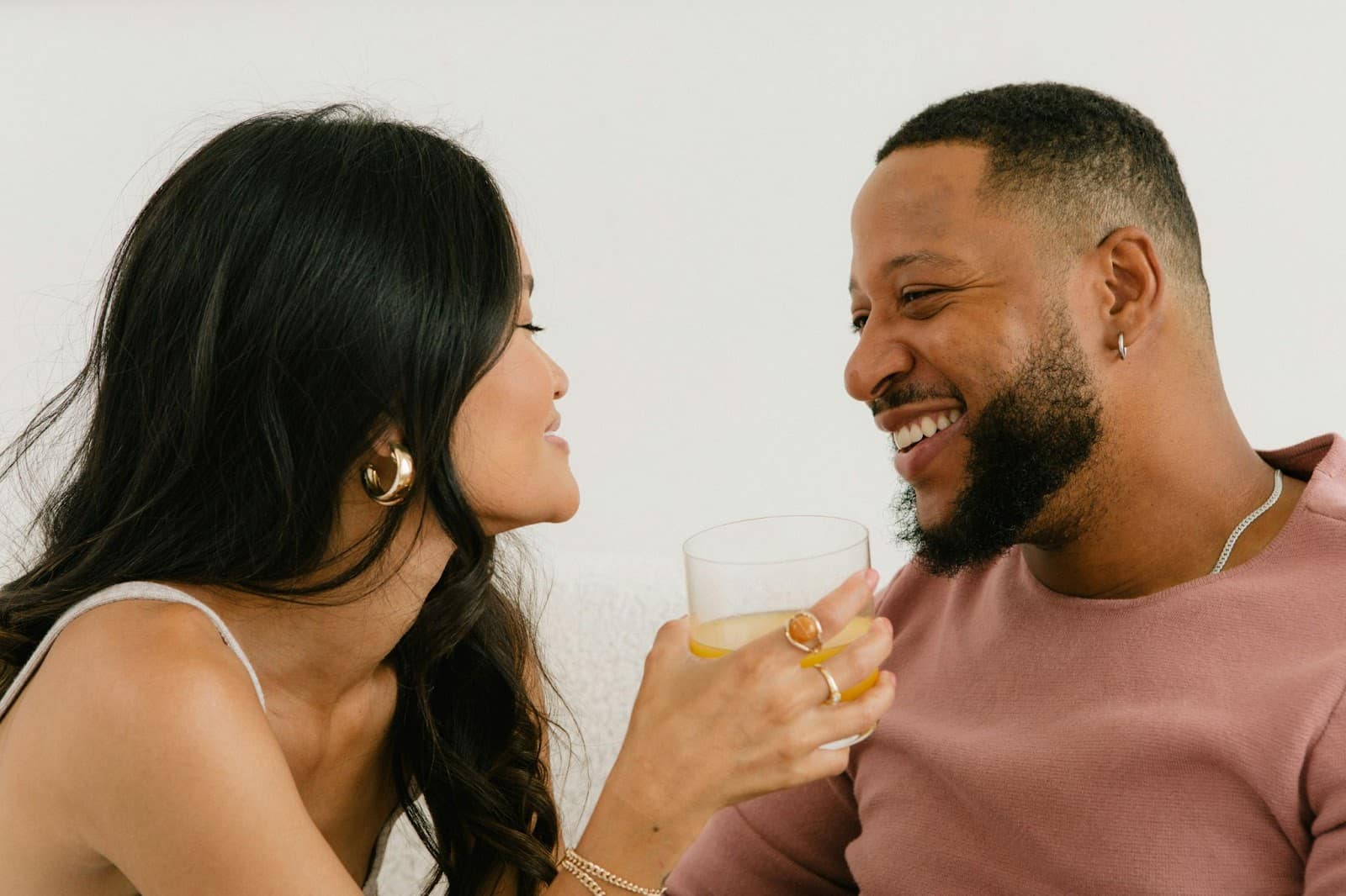19 Behaviors That Keep Long-Term Love Alive - The Modest Man