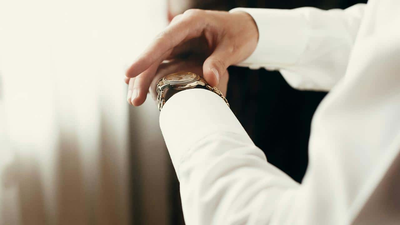 The “Broke But Stylish” Guide: 17 Ways to Look Rich on a Budget - The ...