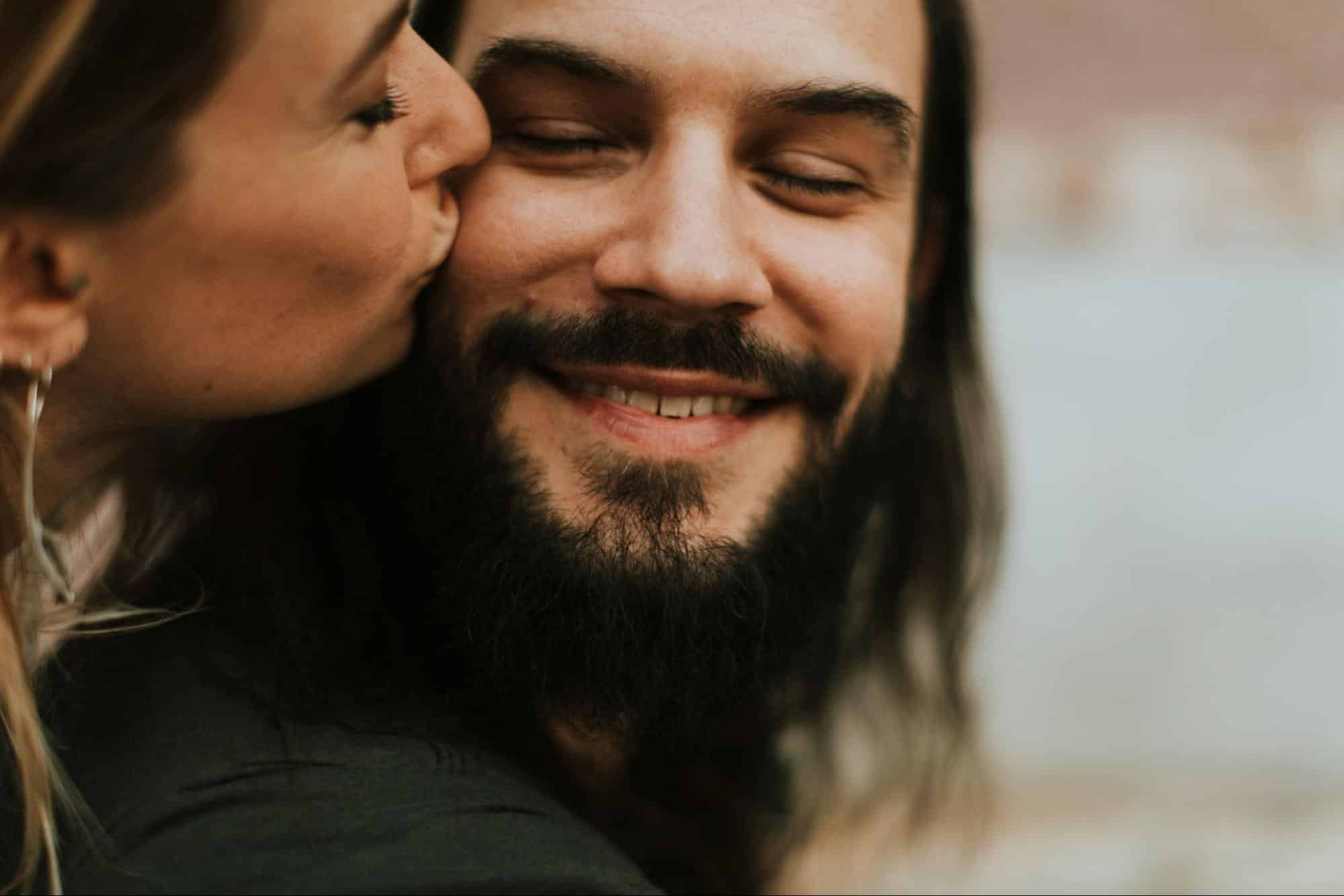 20 Things She Still Remembers You Did - The Modest Man