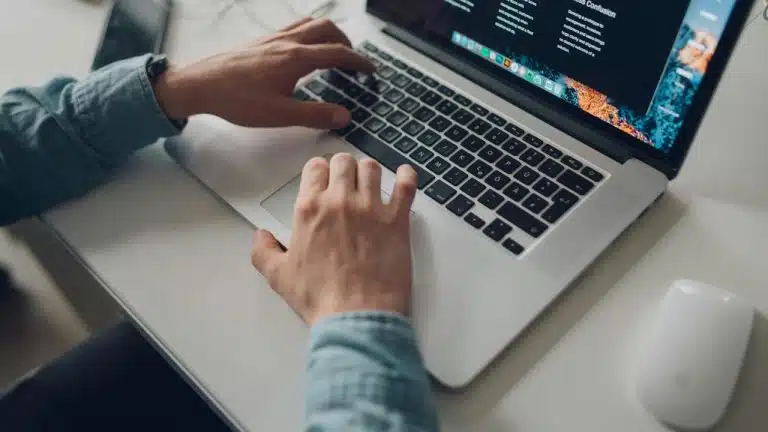 17 Genius Ways to Work Less and Still Rake in the Cash - The Modest Man