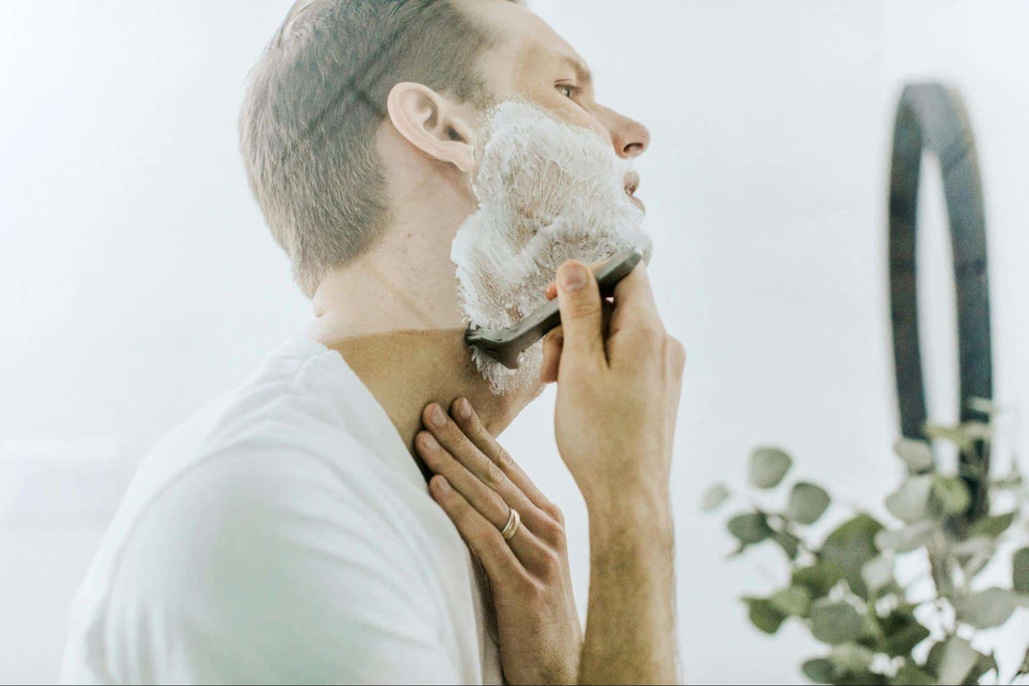 19 Grooming Moves Women Notice, Even If They Never Mention It - The ...