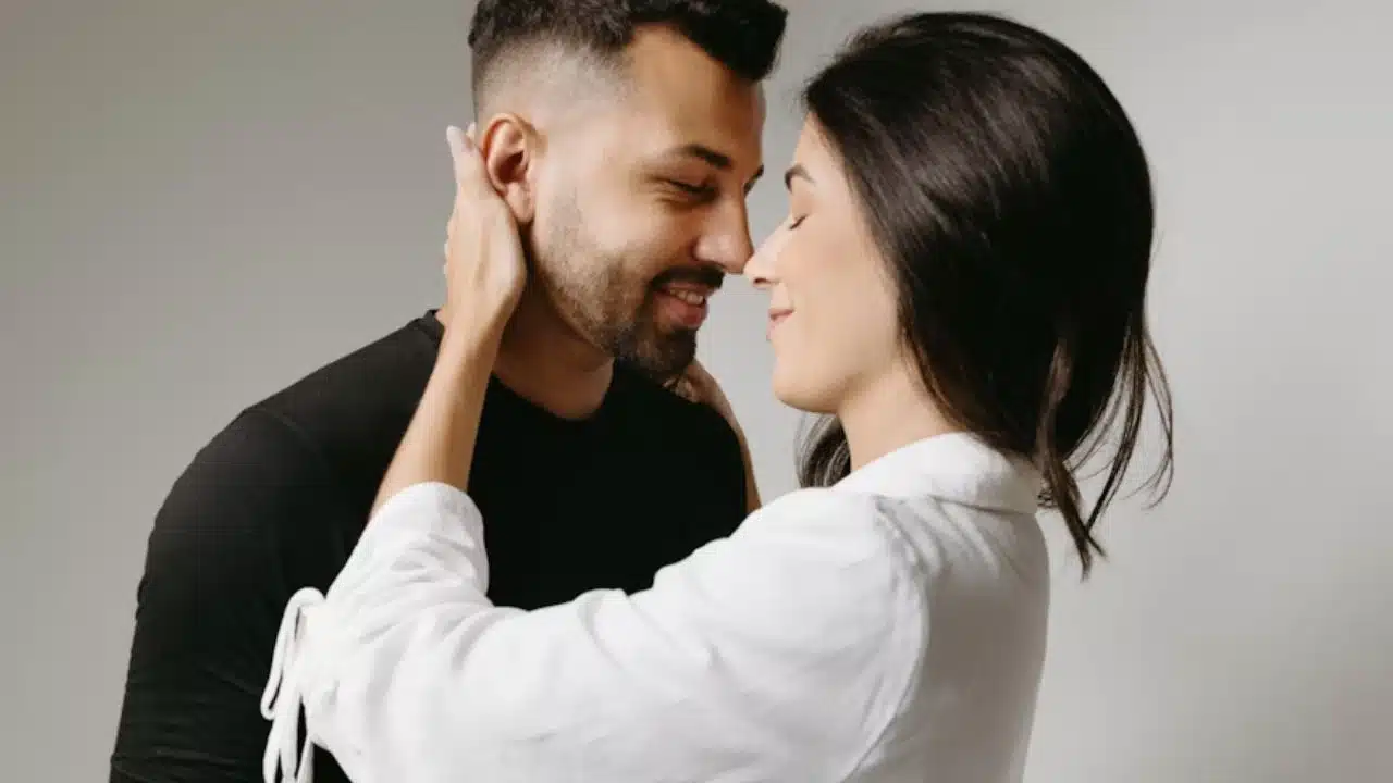 18 Amazing Things Men Do When They’re Truly in Love - The Modest Man