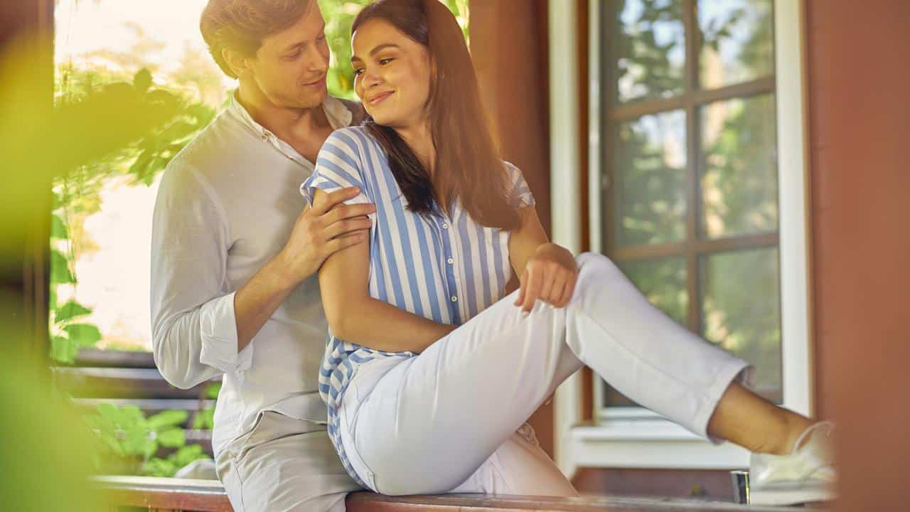 17 Reasons Emotional Intimacy Matters More Than Ever At 40 - The Modest Man