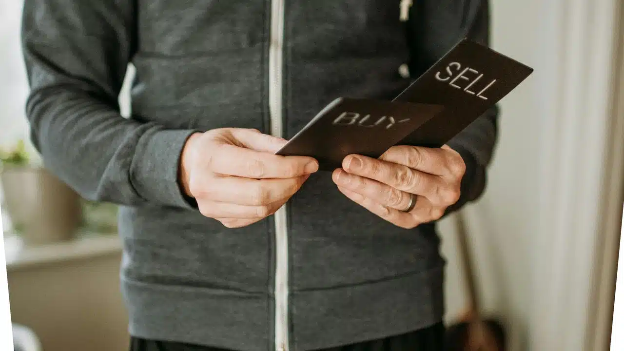 17 Genius Ways to Work Less and Still Rake in the Cash - The Modest Man