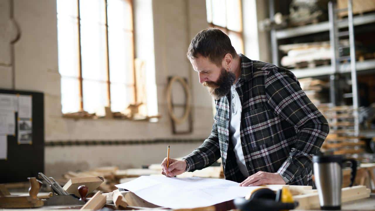 17 Signs It’s Time to Level Up Your Social Circle - The Modest Man