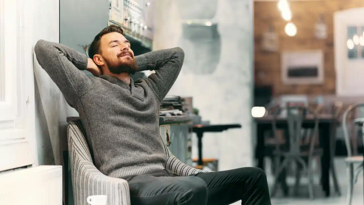 19 Reasons It's Okay to Remain Single Even in Your 40s - The Modest Man