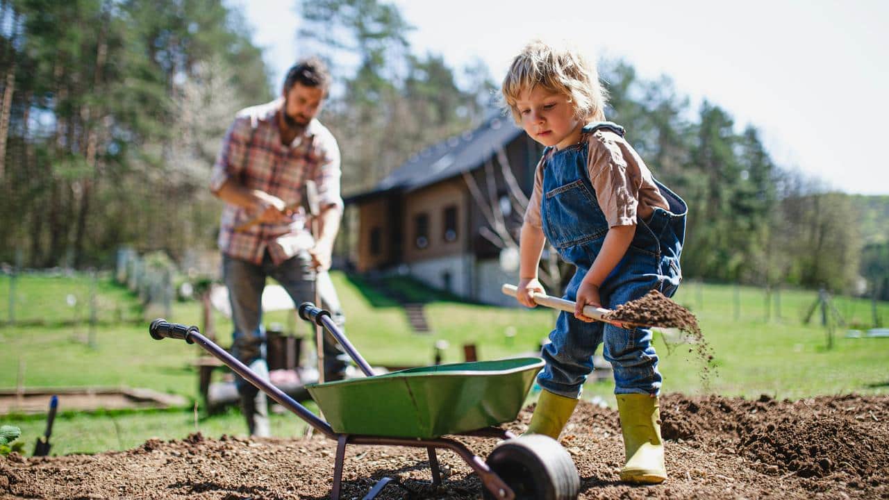 15 Money Lessons to Teach Your Kids Before They Leave Home - The Modest Man