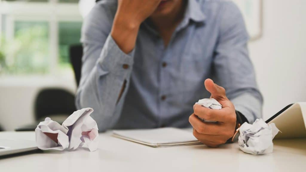 15 Signs You're Bottling Up Your Emotions Too Much - The Modest Man