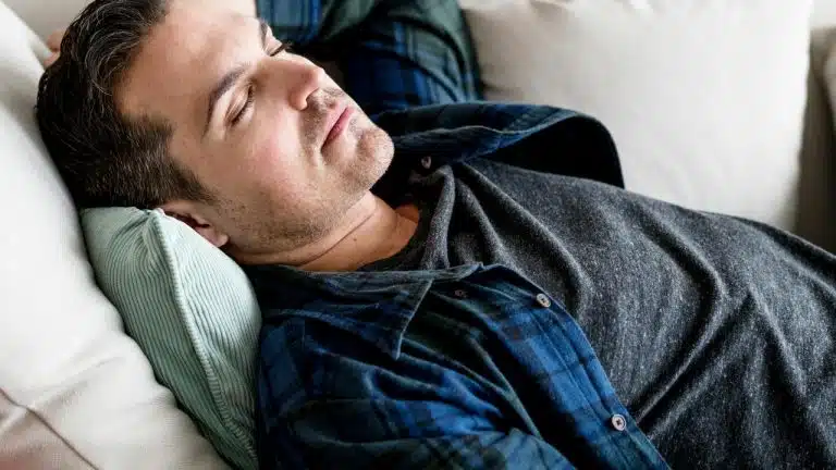 15 Genius Hacks to Fall Asleep Almost Instantly - The Modest Man
