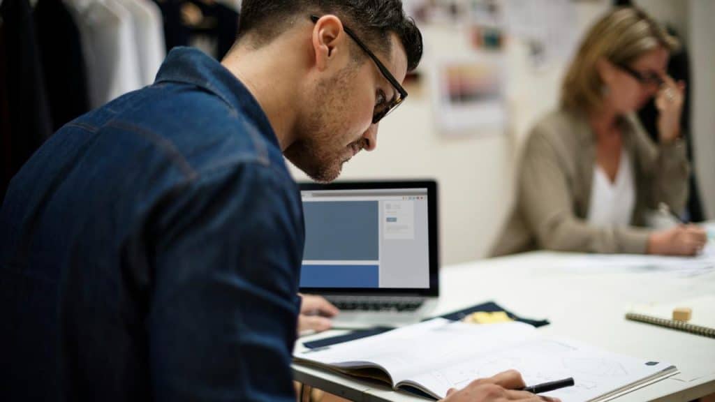 19 Telltale Signs You're Being Underpaid at Work