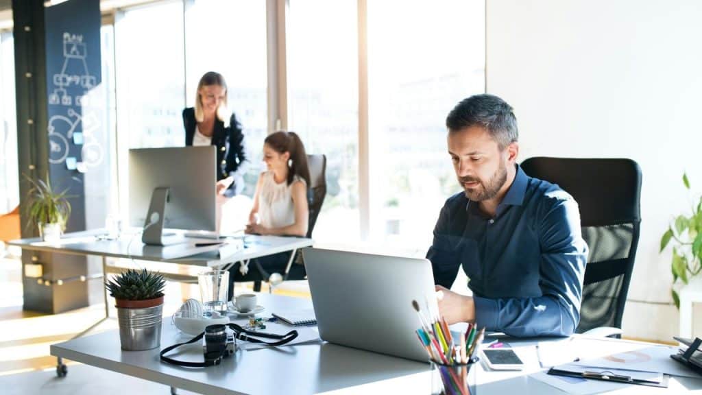 19 Telltale Signs You're Being Underpaid at Work