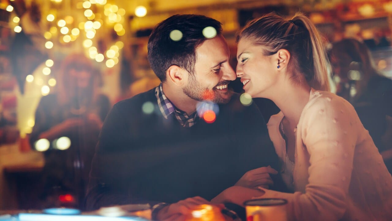 20 Things Men Who Get Chased by Women Do Differently