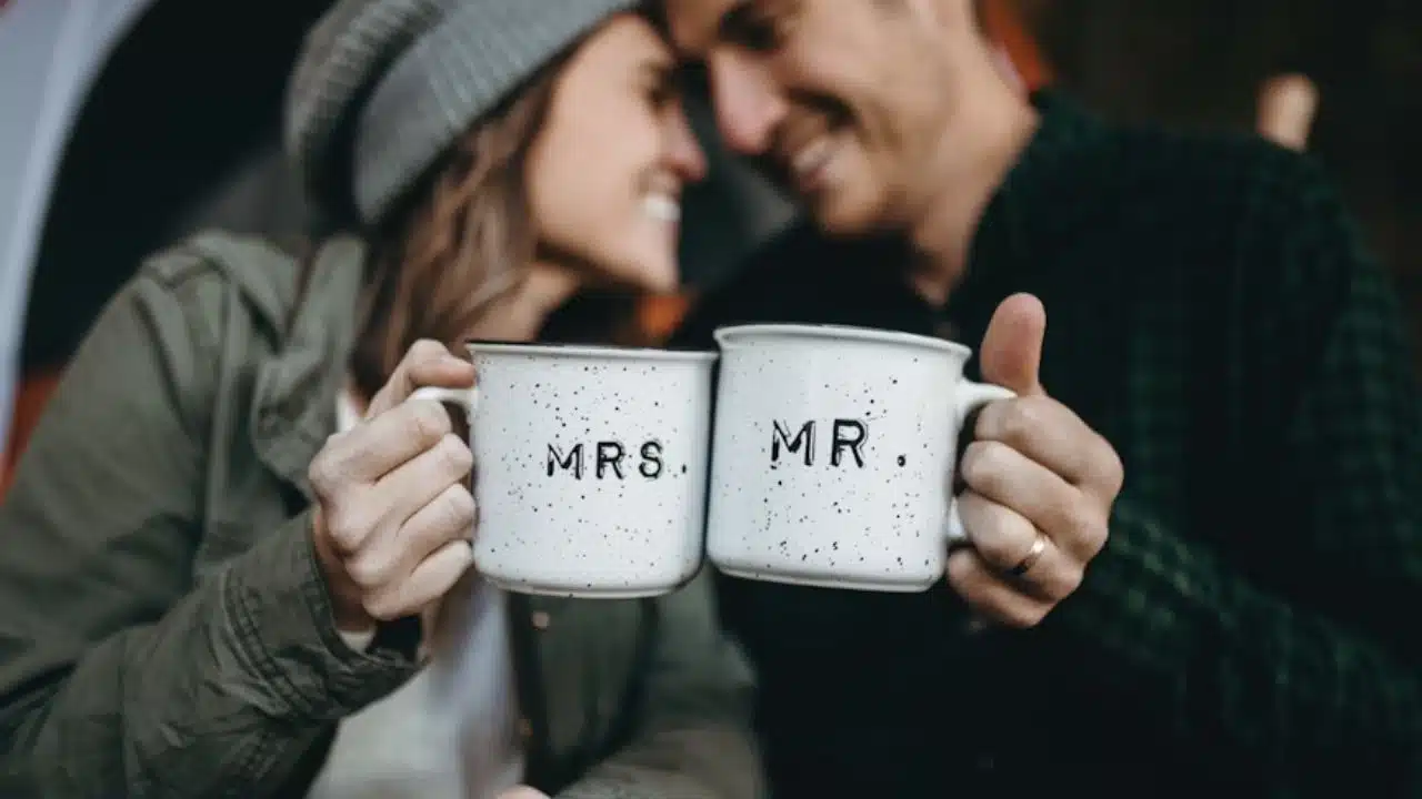 18 Ways to Make Your Wife Happy Without Spending Much Money