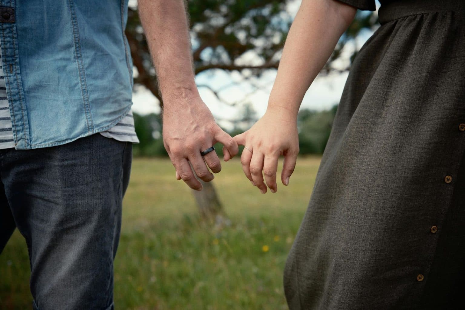 18 Relationship Trends Redefining Love in 2025