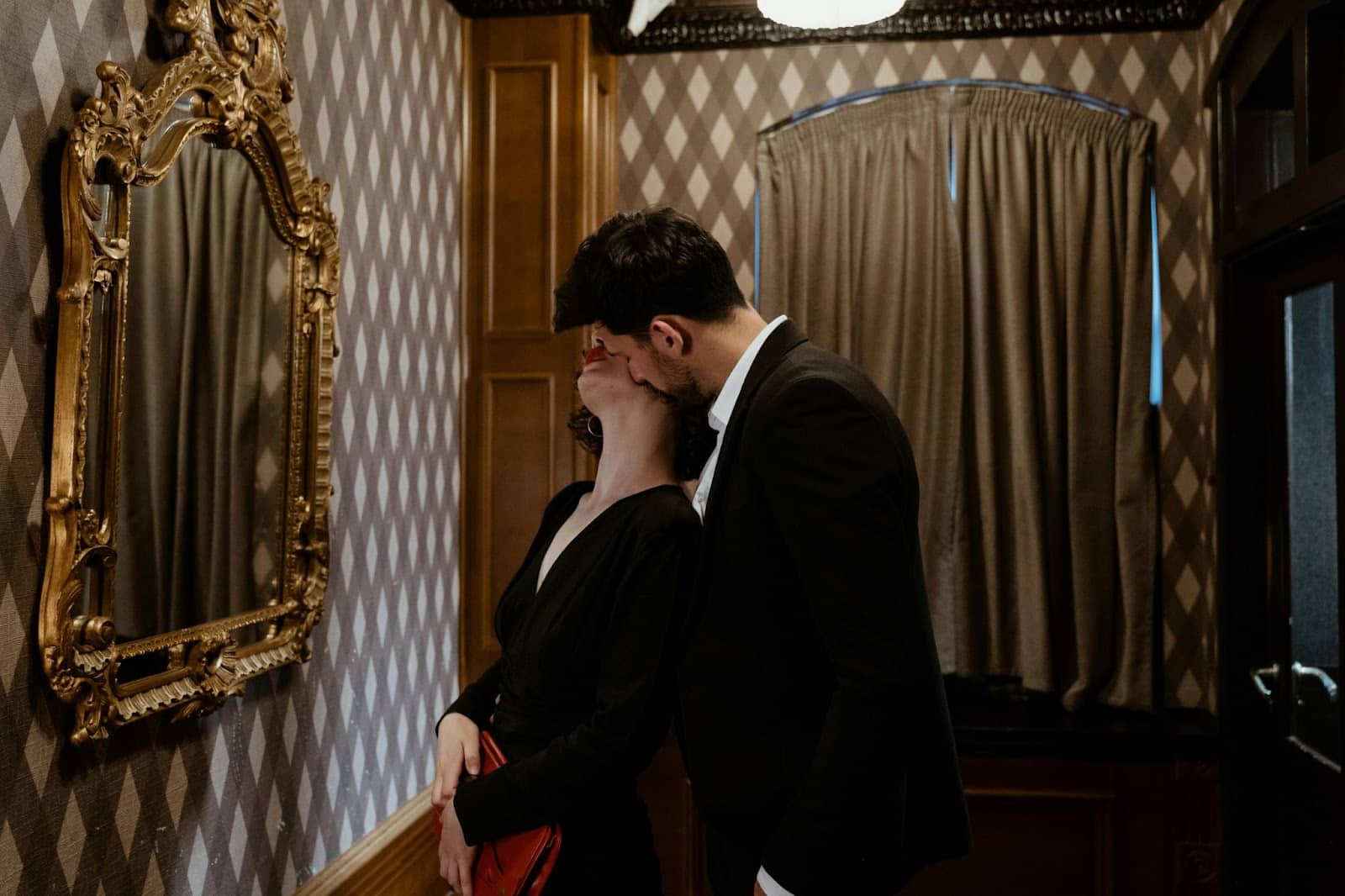 18 Relationship Trends Redefining Love in 2025