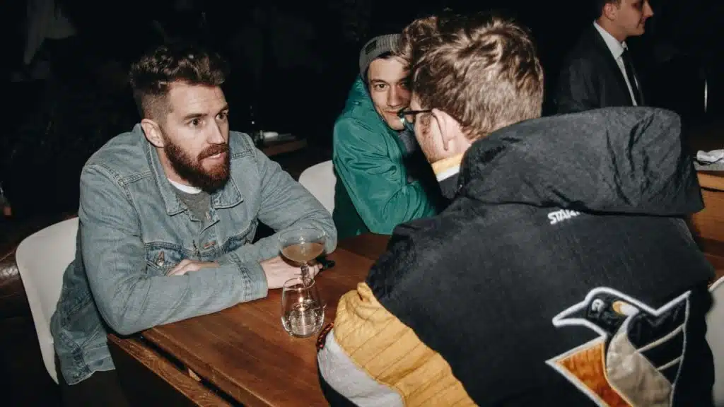 15 Reasons Longtime Friends Suddenly Cut You Off Without Warning