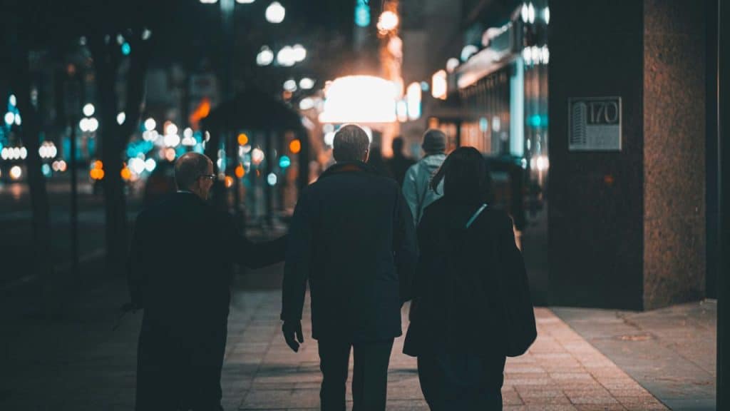 15 Reasons Longtime Friends Suddenly Cut You Off Without Warning