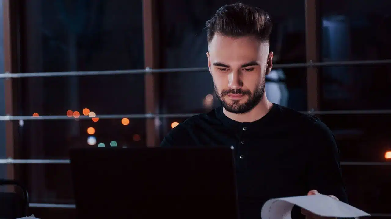 20 Signs You’re the Kind of Man Everyone Respects Instantly