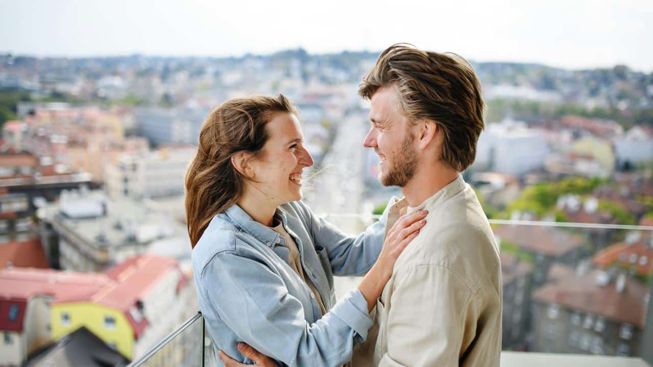 17 Traits That Separate Happy Long-Term Couples From the Rest