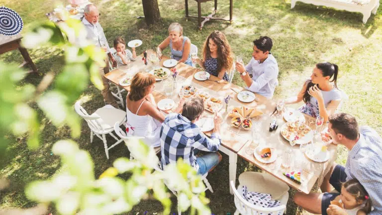 Sorry Boomers! But These 15 “Rude” Behaviors Are Just Everyday Life Now