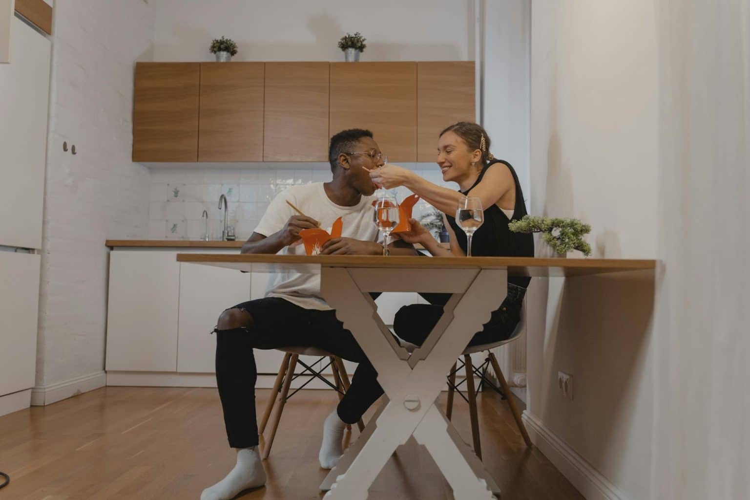 18 Relationship Habits That Make a Man Irreplaceable