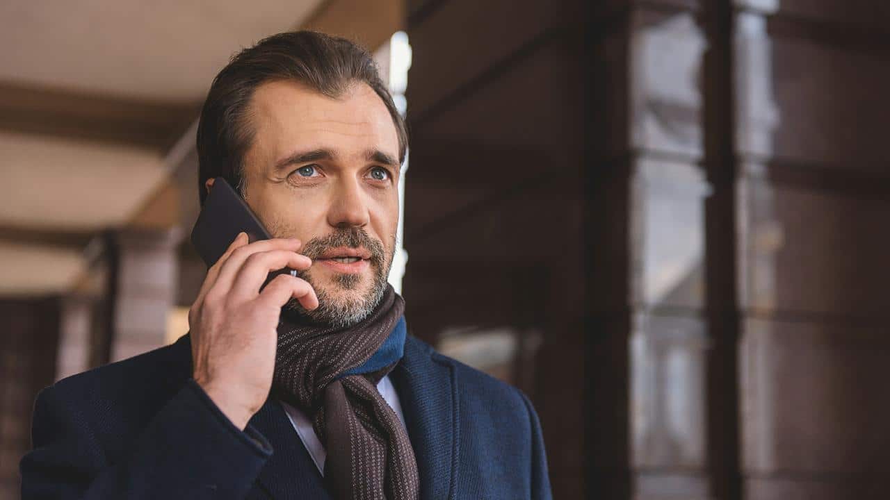 20 Clear Signs You're Just an "Option" to The Person You're Dating